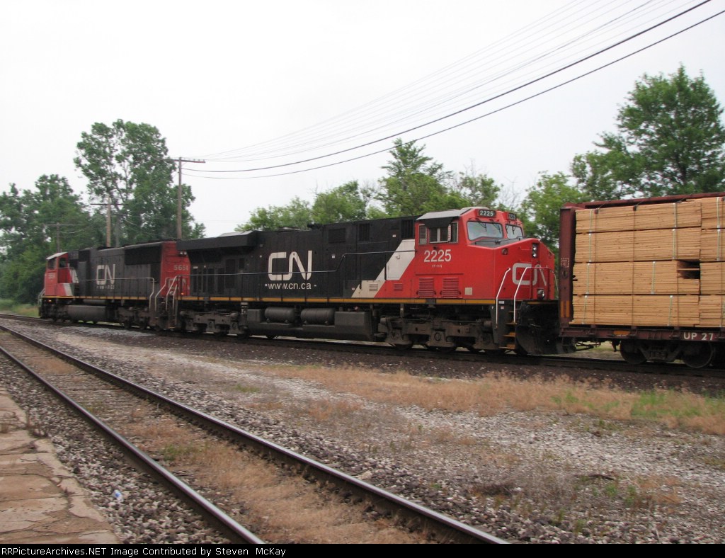 CN 2225